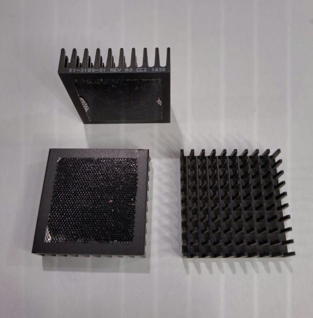 Heatsink 3cm x 3xm x 8mm, Computers & Tech, Parts & Accessories ...