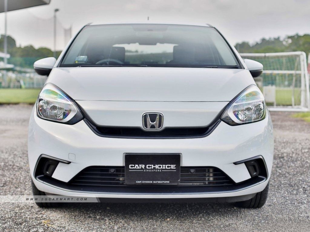 Honda Fit BASIC 1.3 CVT Auto, Cars, Used Cars on Carousell