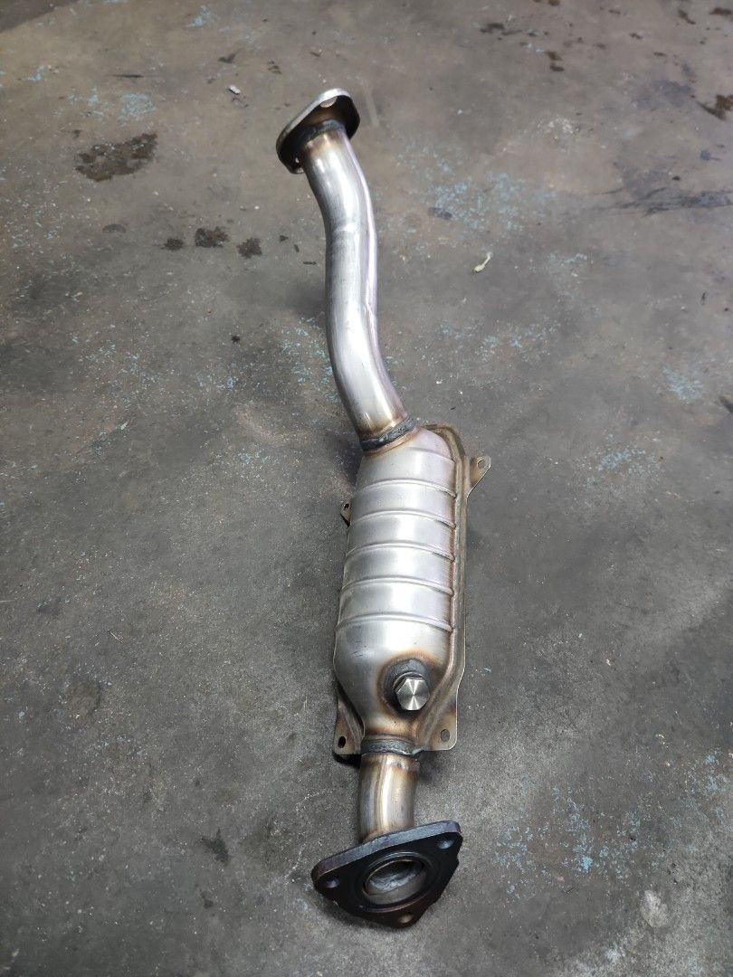 Honda fit gd1 catalytic converter old model 2003/2004, Car Accessories ...