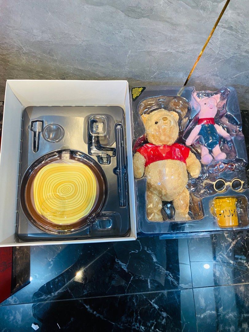 Hot Toys Christopher Robin / Winnie The Pooh (Rare), Hobbies & Toys ...