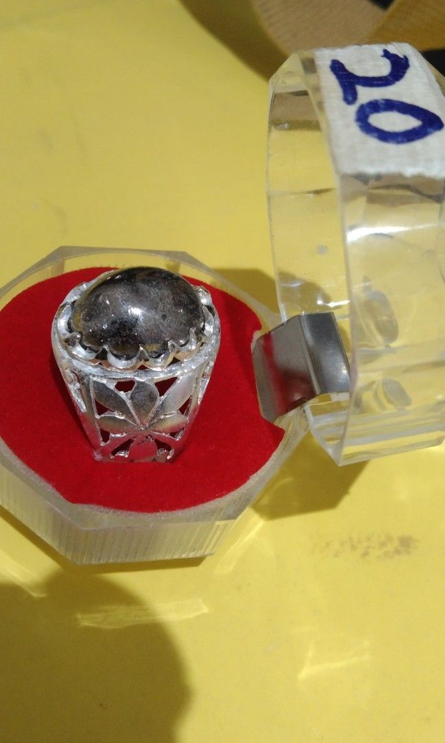 Hyper Rare!!! Cincin Besi Towo!!, Hobbies & Toys, Religious Items on ...