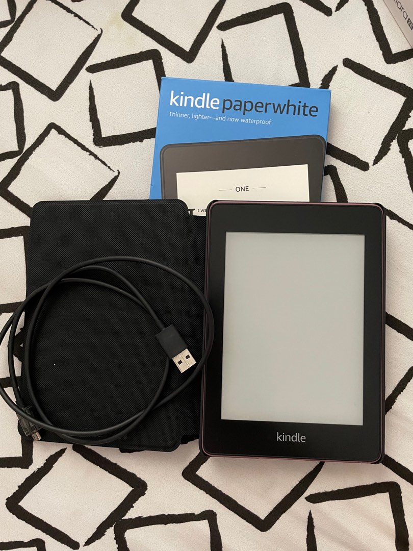 Kindle paperwhite, Mobile Phones & Gadgets, E-Readers on Carousell