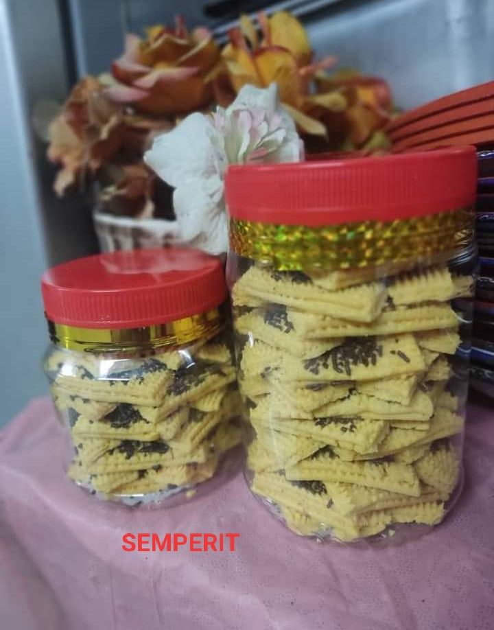 Kuih Raya Homemade JB, Food & Drinks, Homemade Bakes on Carousell