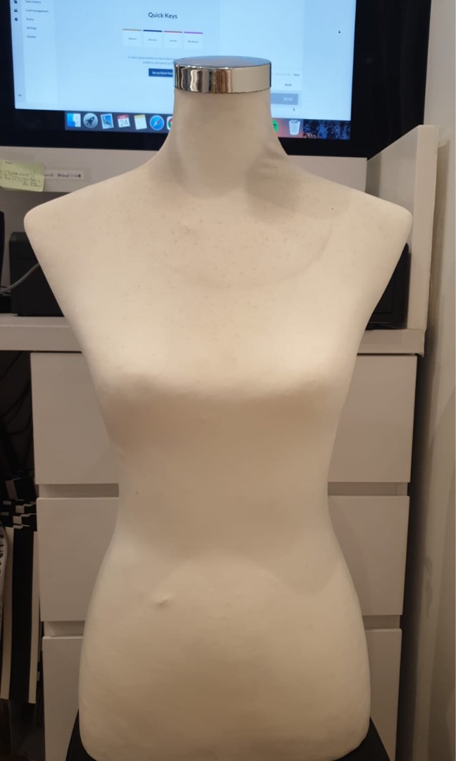 Mannequins, Women's Fashion, Dresses & Sets, Dresses on Carousell