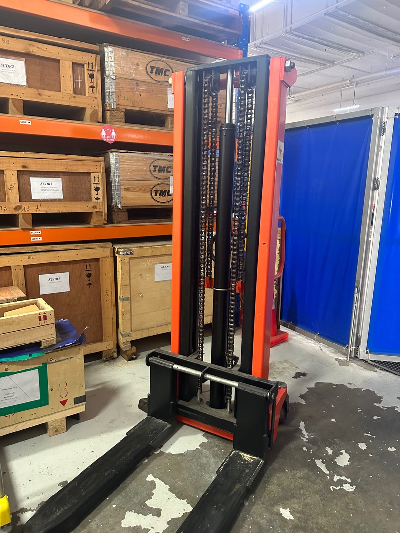 Manual stacker 2ton 3 meters height, Furniture & Home Living, Home ...