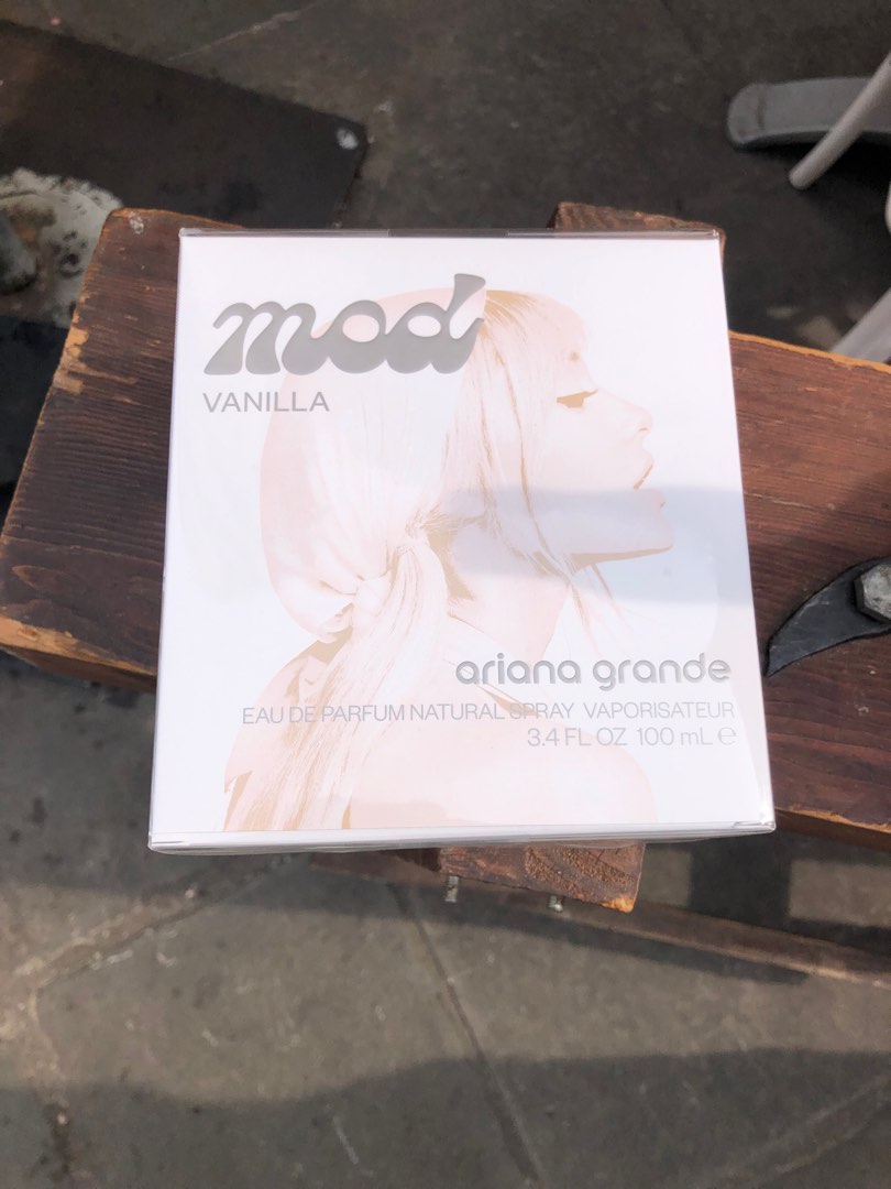 Mod Vanilla 100ml Ariana Grande, Beauty & Personal Care, Fragrance ...