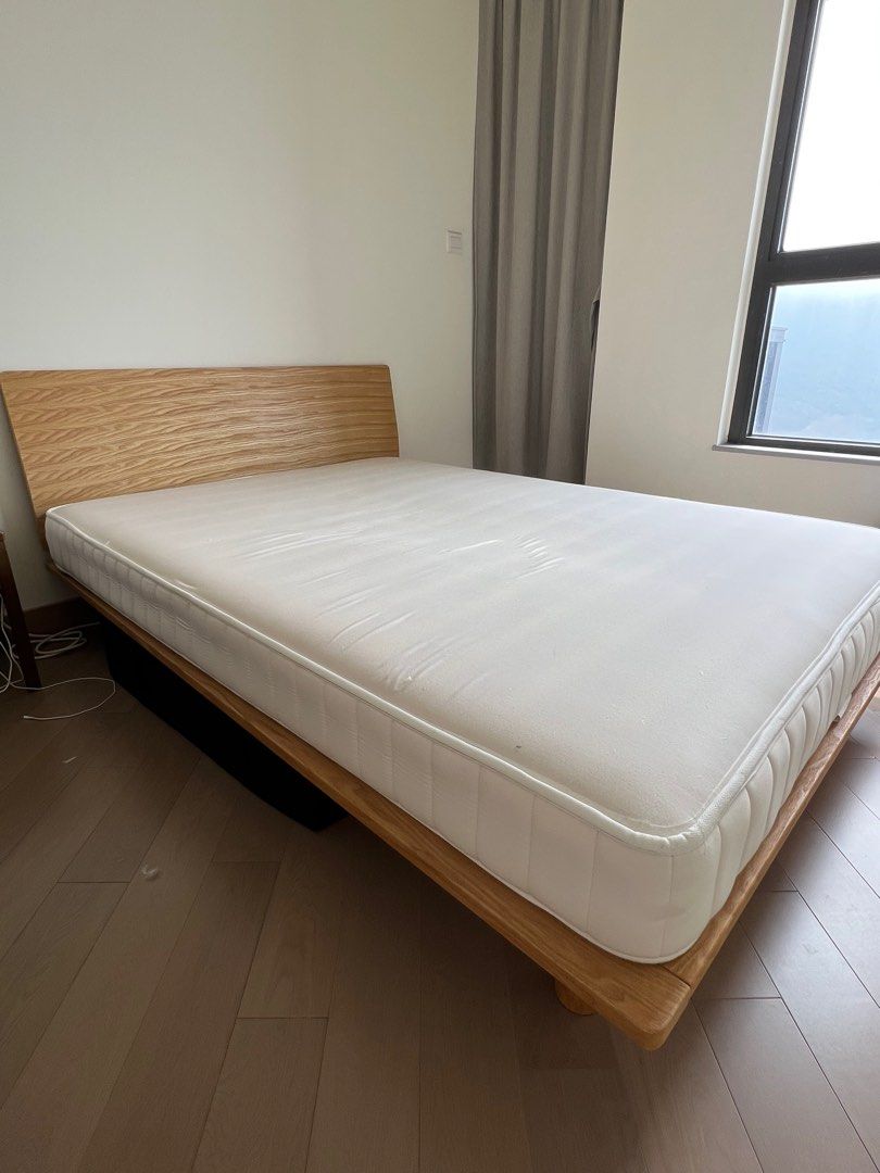 MUJI bed frame and mattress, 傢俬＆家居, 傢俬, 床架及床褥 - Carousell