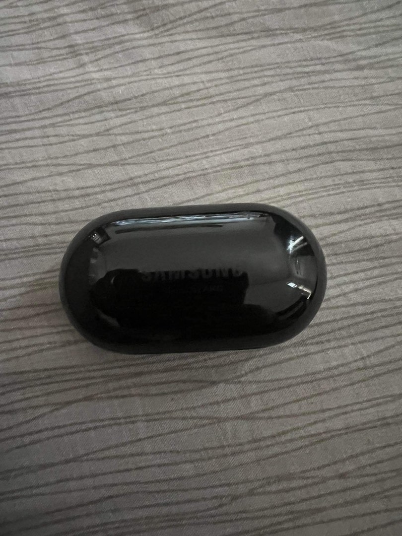 ORIGINAL SAMSUNG BLUETOOTH EARBUDS on Carousell