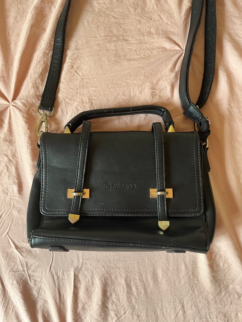 ORIGINAL TUCANO SLING BAG, Women's Fashion, Bags & Wallets, Shoulder ...