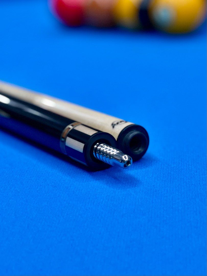 Peri cue with Peri L-B1 JumpBreak cue (tako/cue set) on Carousell