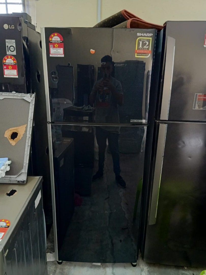 Peti ais sharp 364 liter, TV & Home Appliances, Kitchen Appliances ...