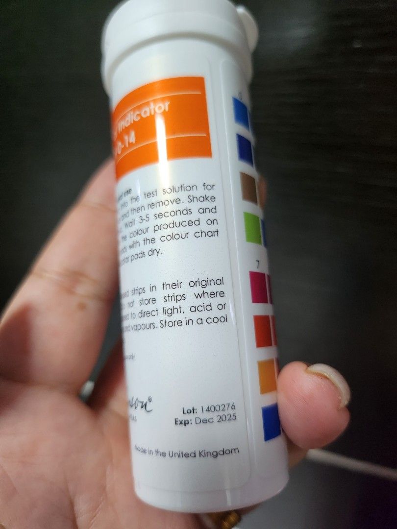 pH 0-14 Johnson Universal Indicator Strips, Health & Nutrition, Medical ...