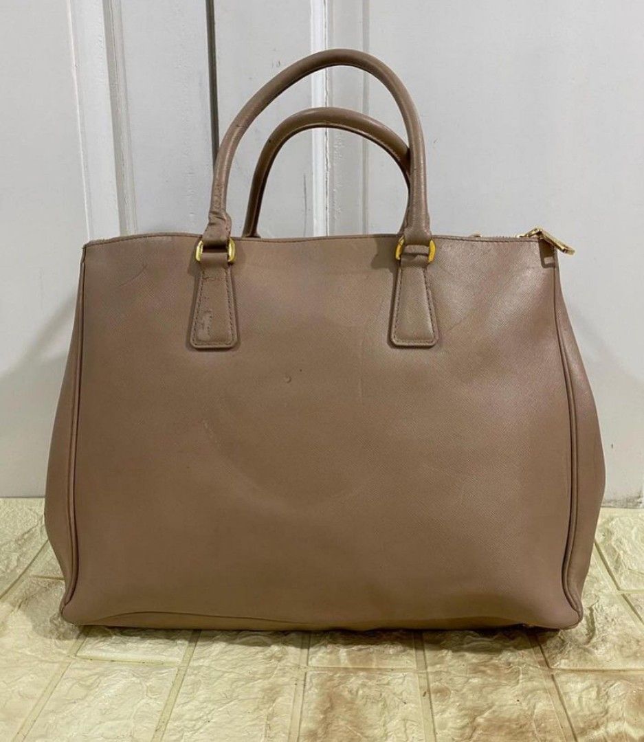 PRADA MADE IN ITALY FULL KULIT ASLI, Fesyen Wanita, Tas & Dompet di ...