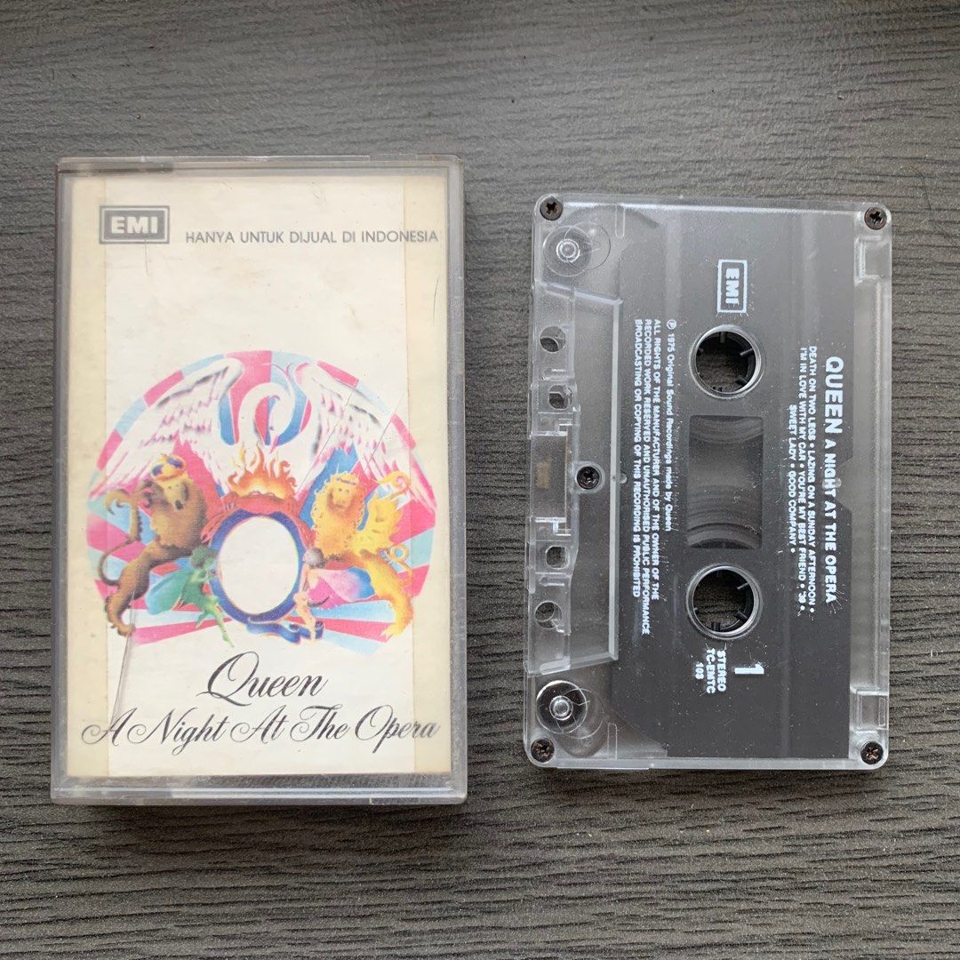 Queen A Night At The Opera kaset cassette tape, Hobbies & Toys, Music & Media, CDs & DVDs on ...