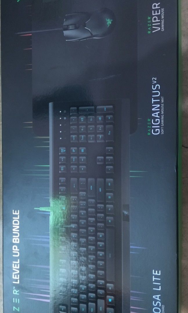 RAZER LEVEL UP BUNDLE (CYNOSA LITE GAMING KEYBOARD + GIGANTUS V2 SOFT ...