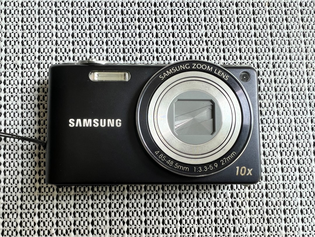 Samsung compact camera, Photography, Cameras on Carousell