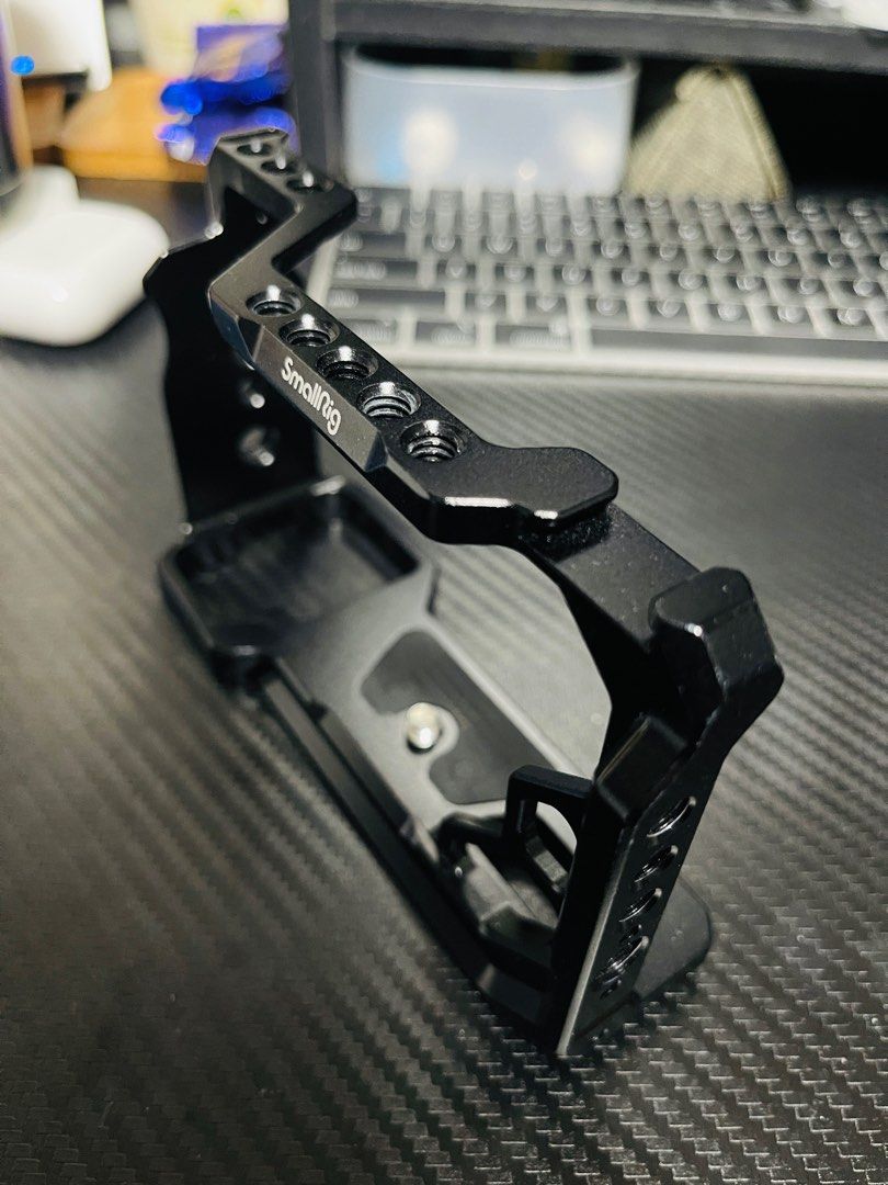 Sony A7C full cage(Small Rig), Photography, Cameras on Carousell
