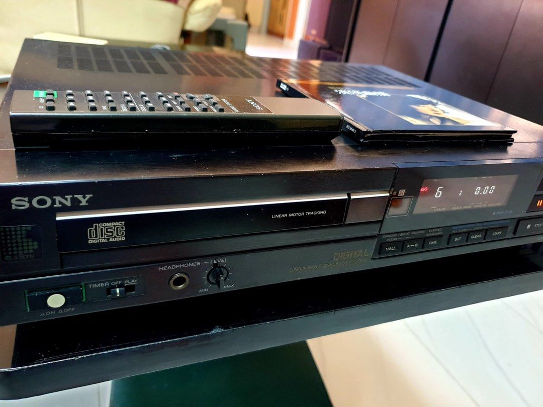 SONY CD Player CDP-303ES, Audio, Other Audio Equipment on Carousell