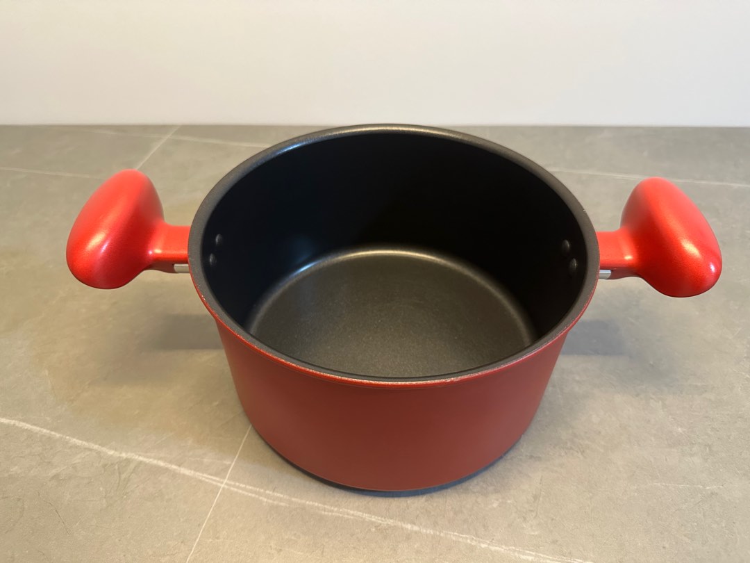 Tefal pot, Furniture & Home Living, Kitchenware & Tableware, Cookware ...