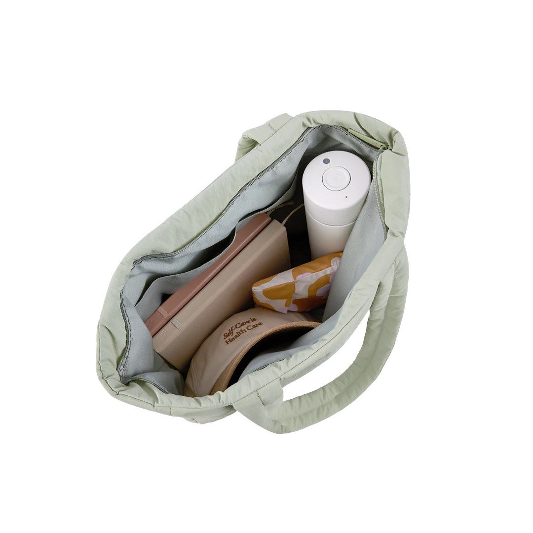 The Paper Bunny Puffer Shopper (Sprite), Women's Fashion, Bags ...