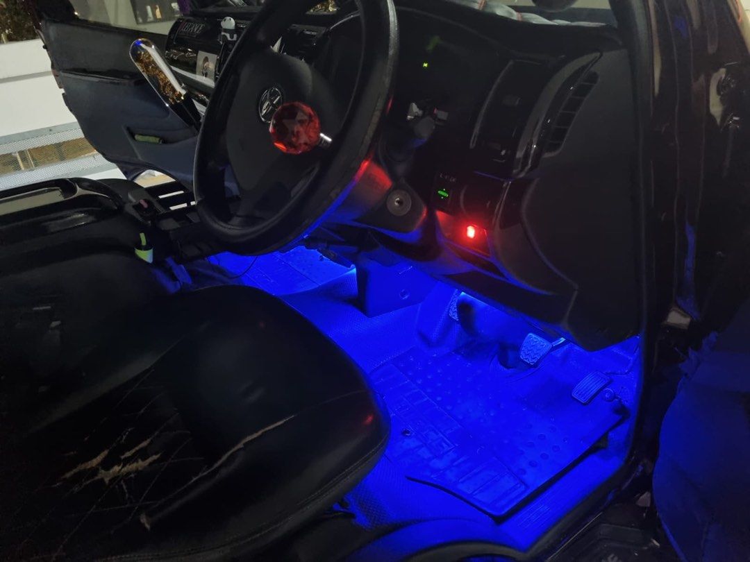 Toyota Hiace Legroom Light Installation, Car Accessories, Accessories ...