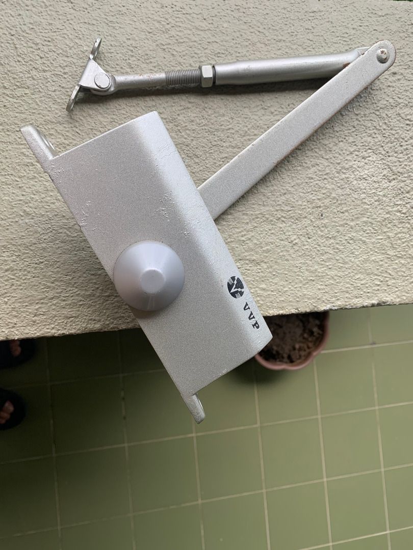 VVP Door Closer, Furniture & Home Living, Home Improvement ...