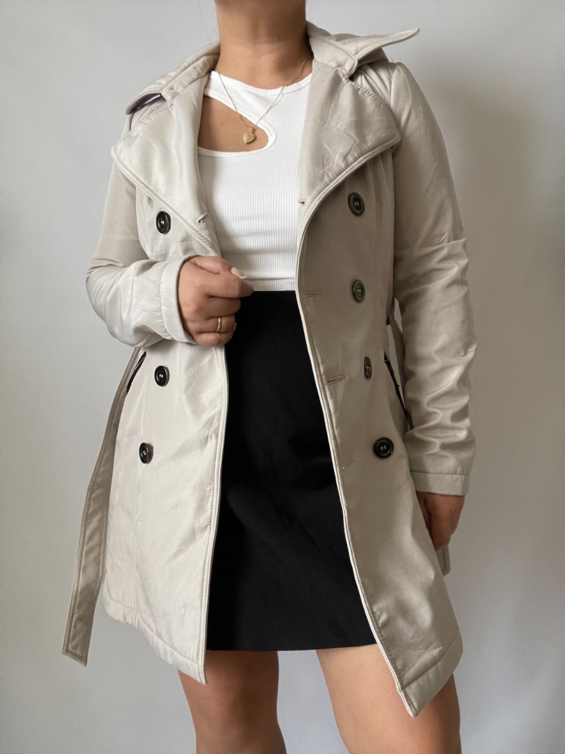 Water & Wind Resistant Coat w/ detachable hood, Women's Fashion, Coats ...