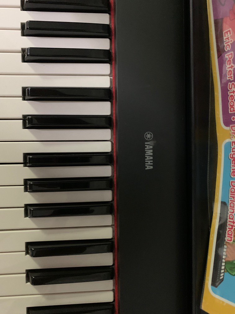 Yamaha electric piano Piaggero NP-31, Hobbies & Toys, Music & Media ...
