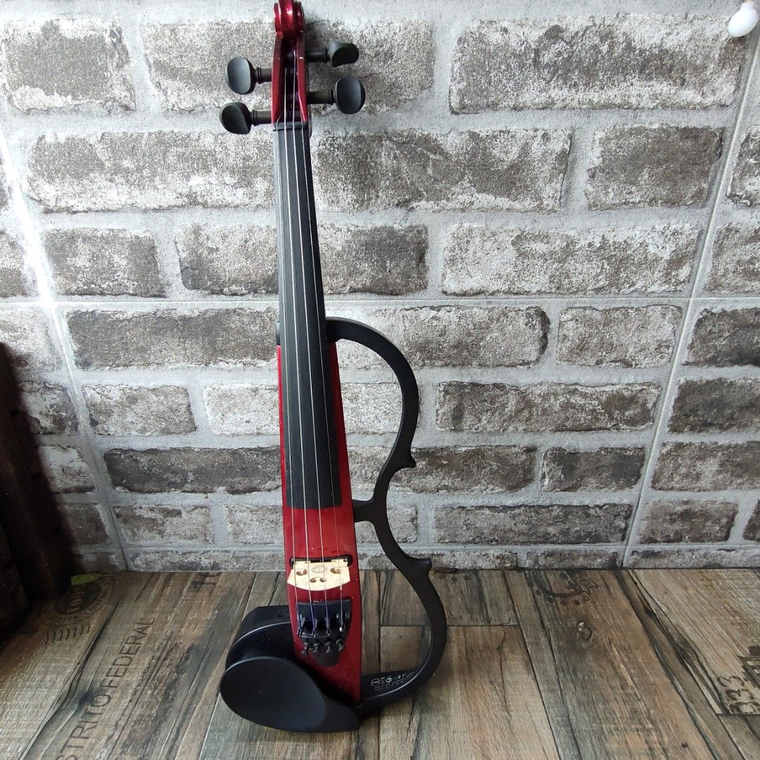 Yamaha SV 130, Hobbies & Toys, Music & Media, Musical Instruments on ...