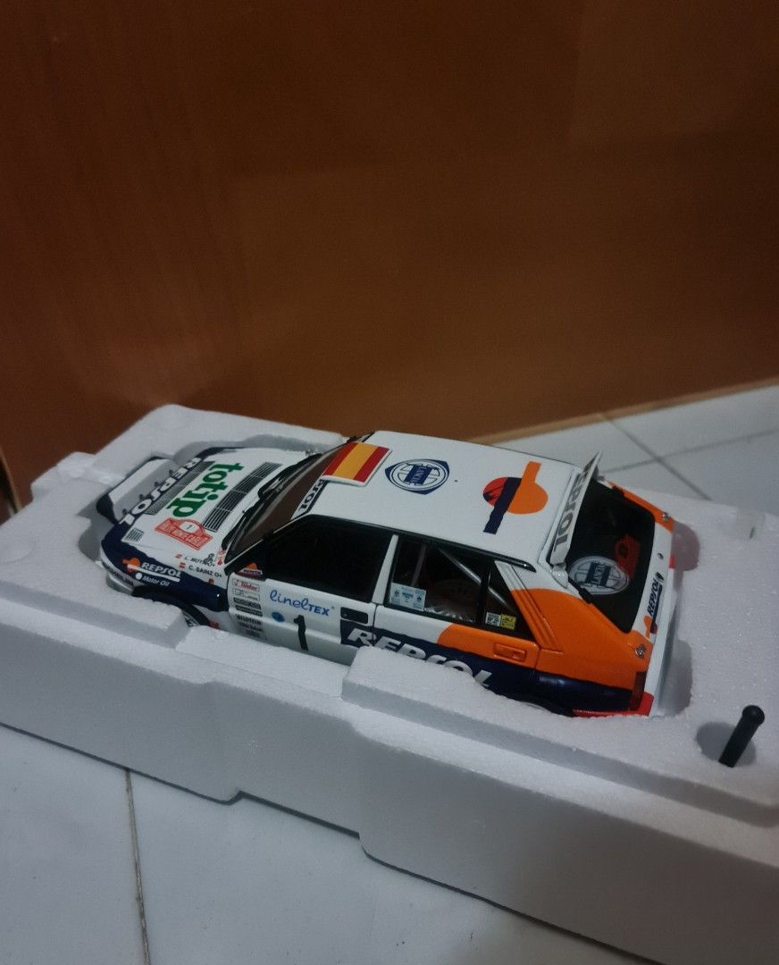 1/18 Kyosho Lancia Delta Integrale (Repsol livery), 興趣及遊戲, 玩具 & 遊戲類 ...