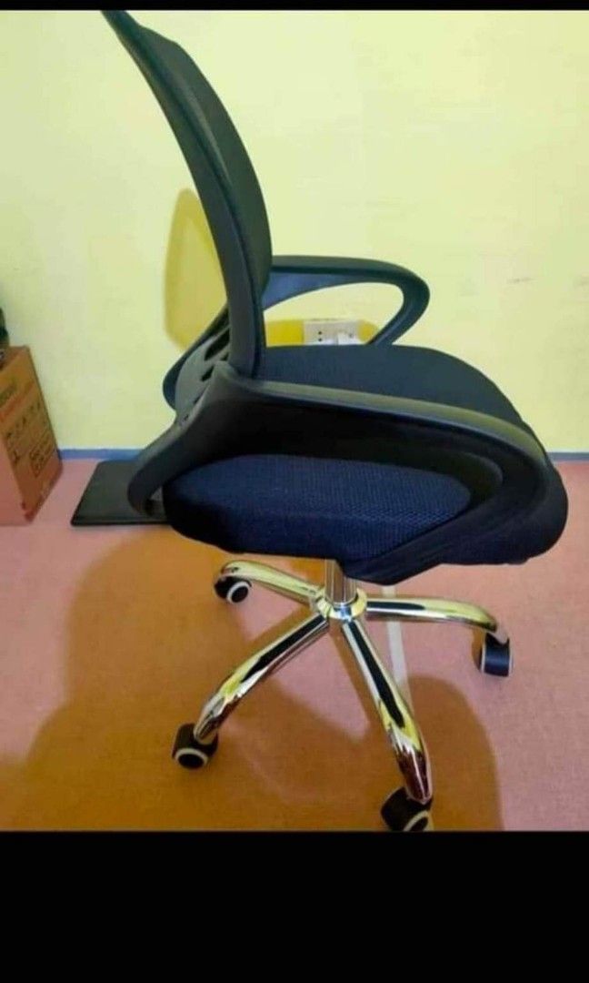 basic office chair, Furniture & Home Living, Office Furniture ...