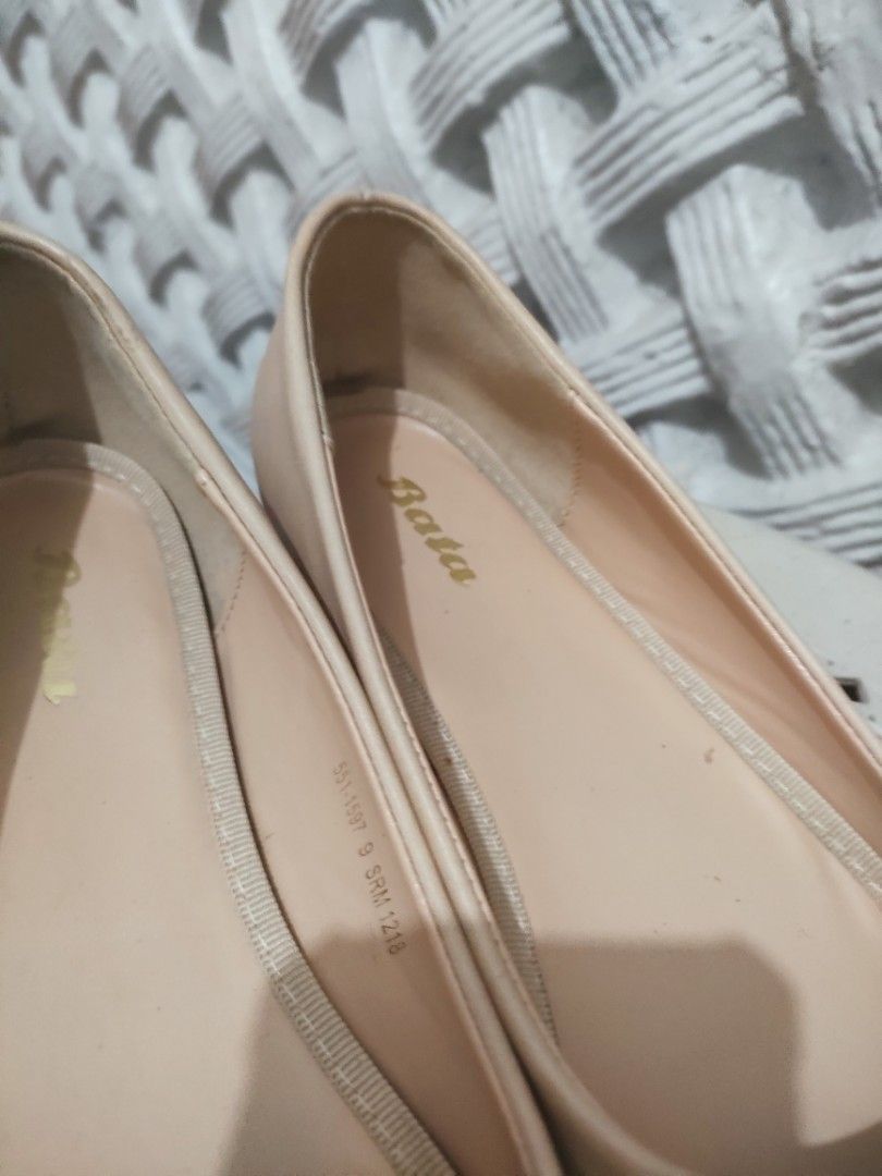 Bata Nude Shoes Size 40 on Carousell