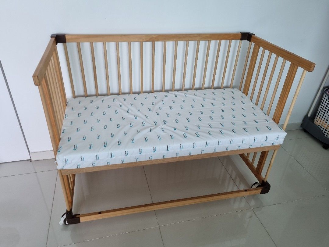 Beblum Lavo 5 Convertable Baby Cot, Babies & Kids, Baby Nursery & Kids ...