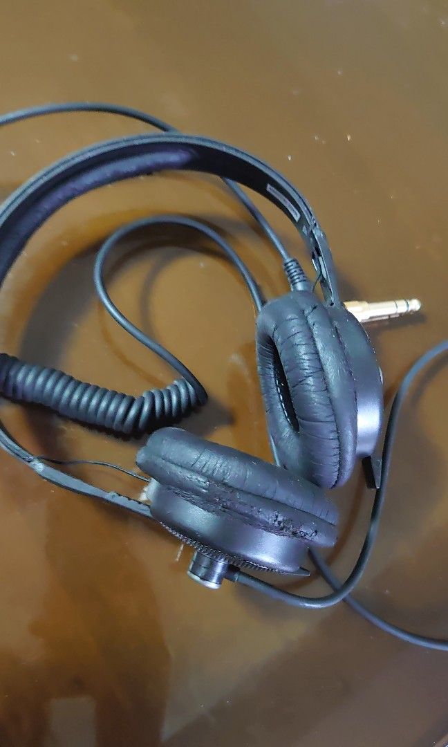 Beringer, Audio, Headphones & Headsets on Carousell