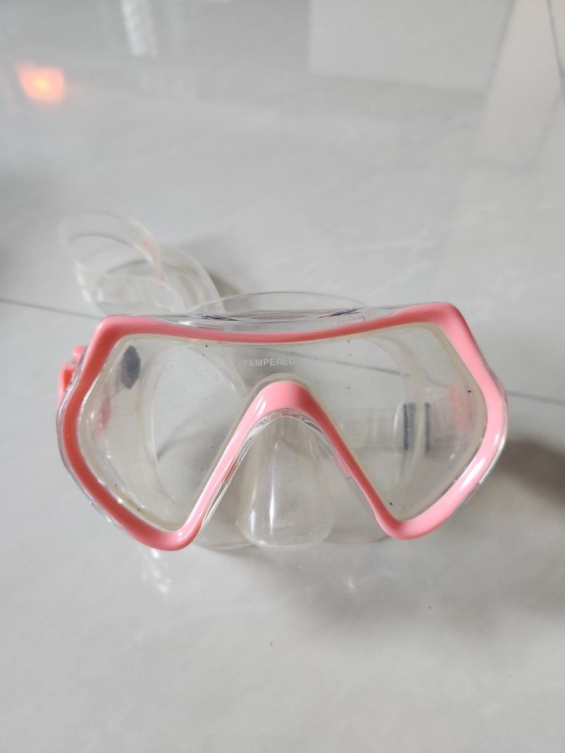 Brand new scuba diving goggles, Sports Equipment, Sports & Games, Water ...