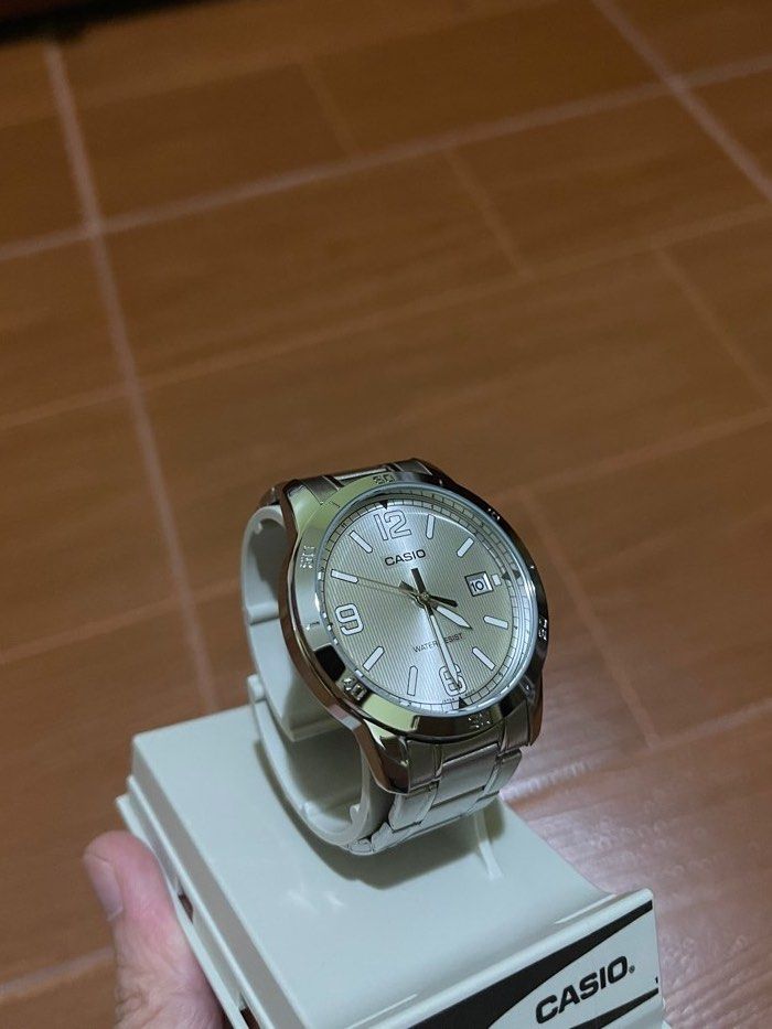 Casio Analog Watch Mtp V004d 7b2 Mens Fashion Watches And Accessories Watches On Carousell