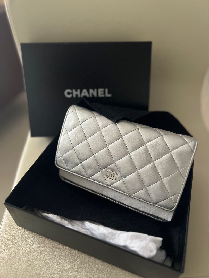 Chanel wallet on chain, Luxury, Bags & Wallets on Carousell