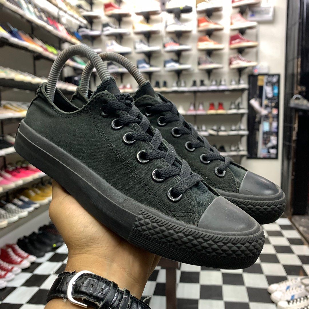 Converse Low Cut, Women's Fashion, Footwear, Sneakers on Carousell