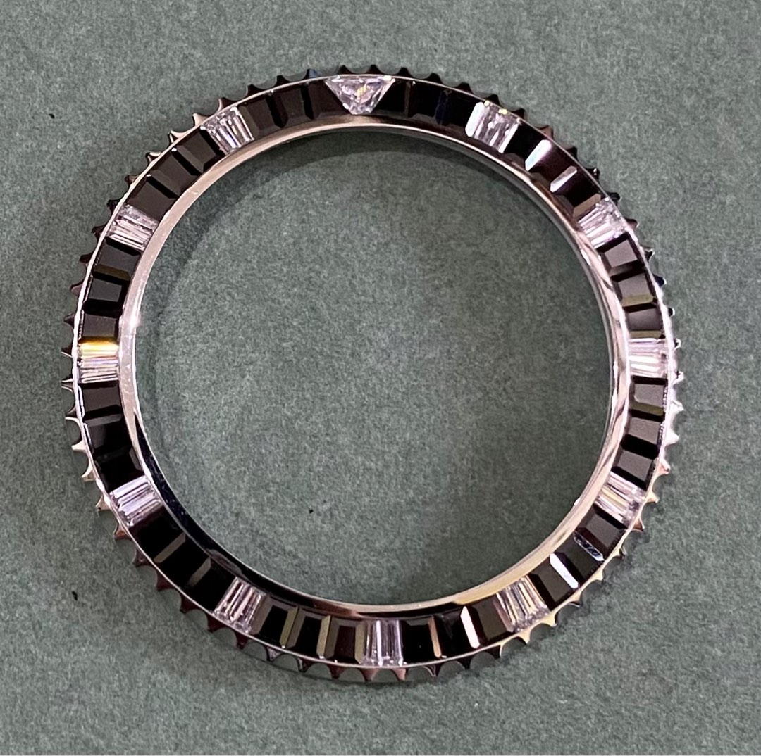 Custom Rolex Submariner BLACK gemstone bezel, Luxury, Watches on Carousell