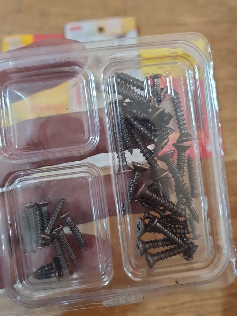 Daiso Japan Adhesive caster for cabinet closet constructions screws ...