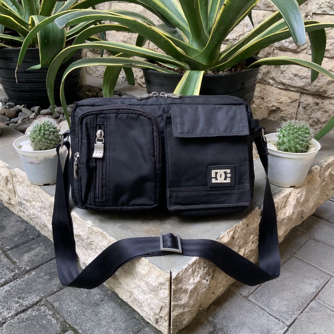 DC SHOES CO SLING BAG, Fesyen Pria, Tas & Dompet , Tas Selempang di ...