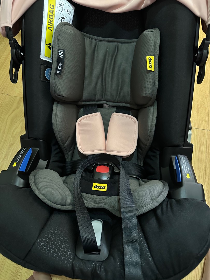 DOONA CARSEAT/STROLLER, Babies & Kids, Going Out, Car Seats on Carousell