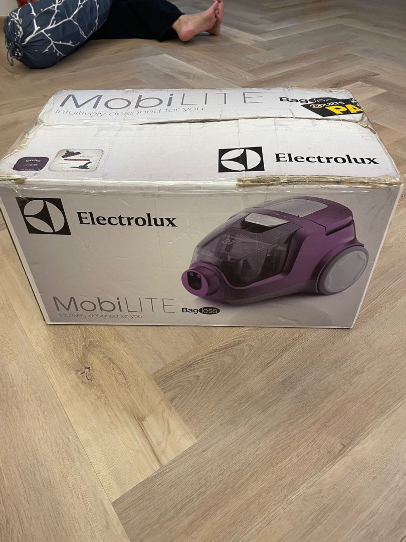 Electrolux Vaccuum Cleaner, TV & Home Appliances, Vacuum Cleaner & Housekeeping on Carousell