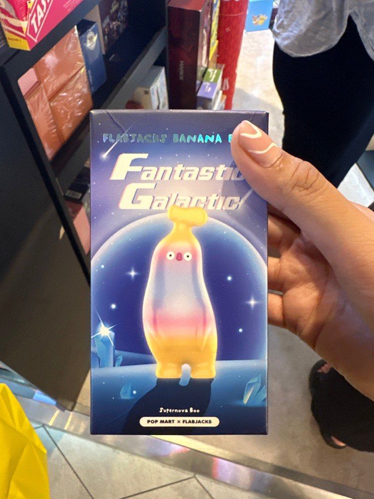 Flabjacks Banana Boo Glowing Alien/ planet earth Boo, Hobbies & Toys ...