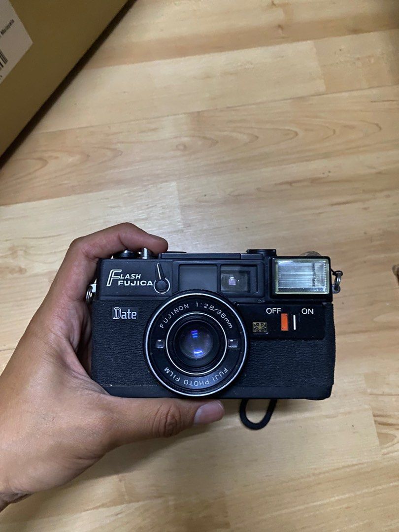 Fujica Flash Date Film Camera, Photography, Cameras on Carousell