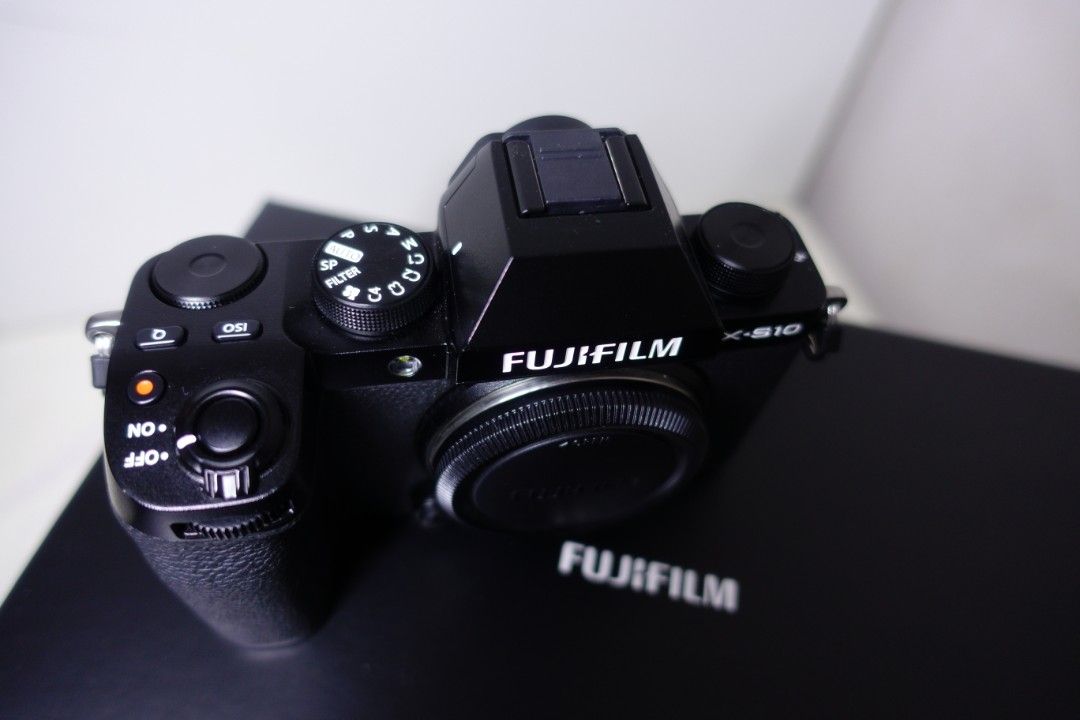 FUJIFILM XS10 BODY, Photography, Cameras on Carousell