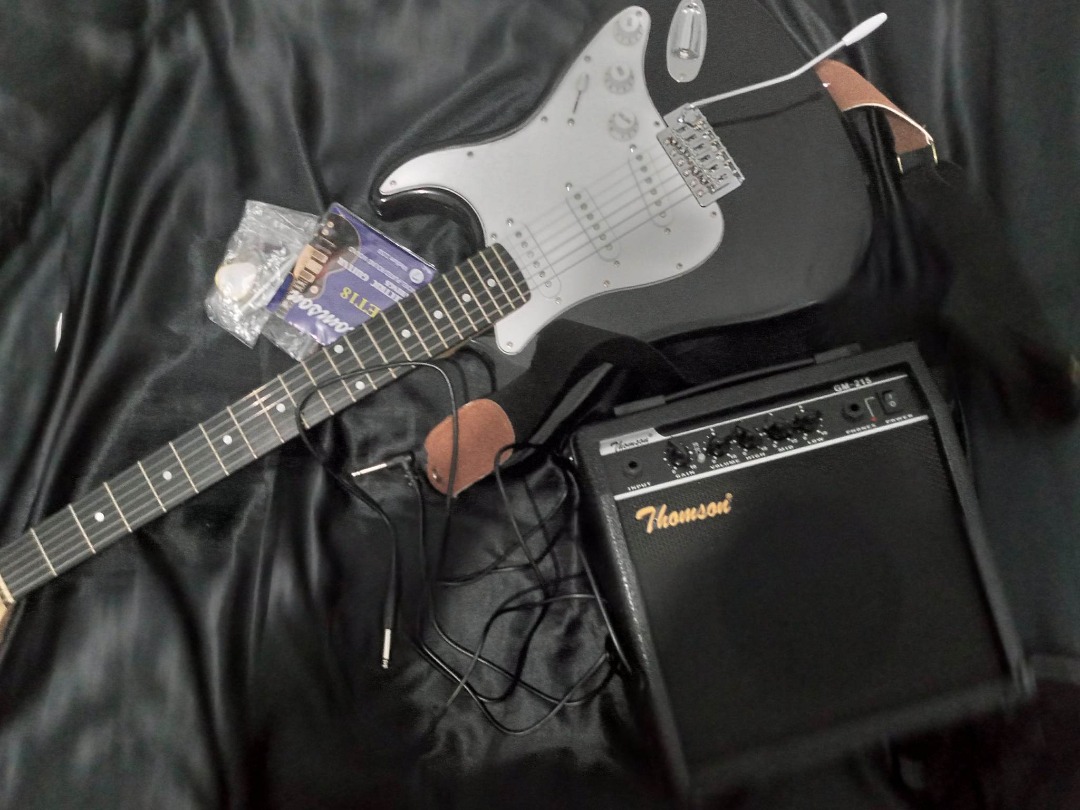 Full Set Thompson Electric Guitar With Amp, Hobbies & Toys, Music ...