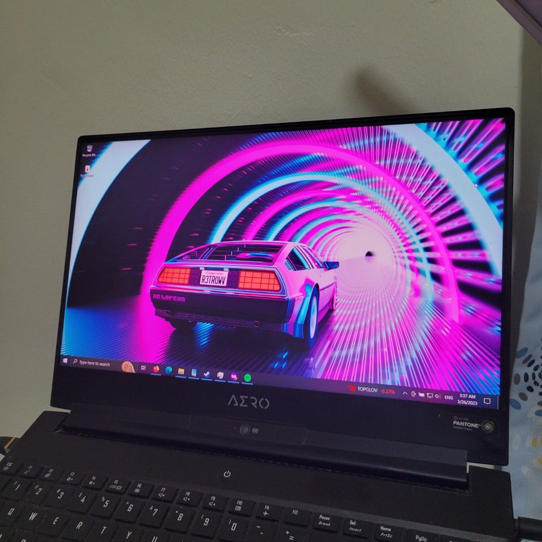 Gigabyte Aero 15x V8 | GTX 1070 MaxQ 8GB VRAM | i7-8750H | 32gb RAM ...