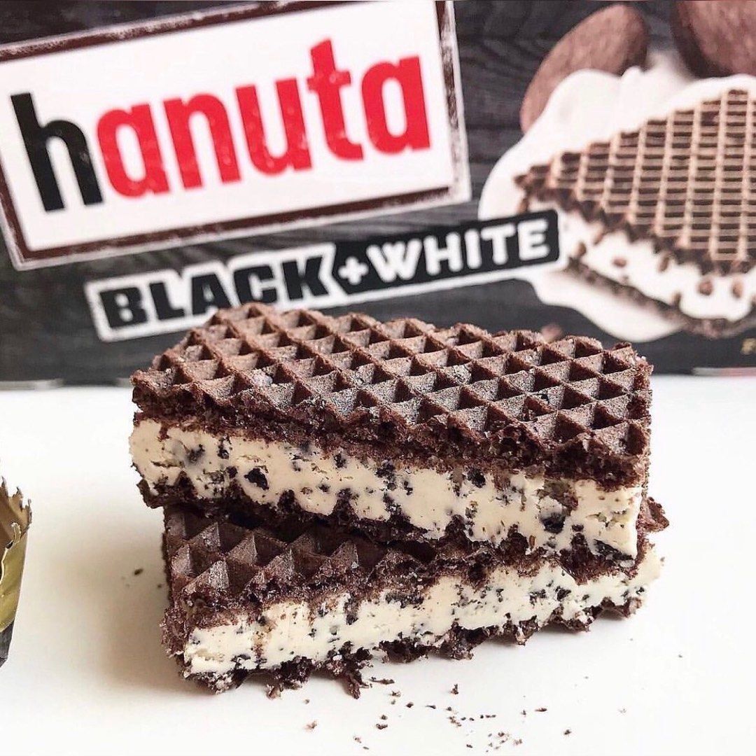 Hanuta Original/Limited Edition Black & White (10pcs), Food & Drinks ...