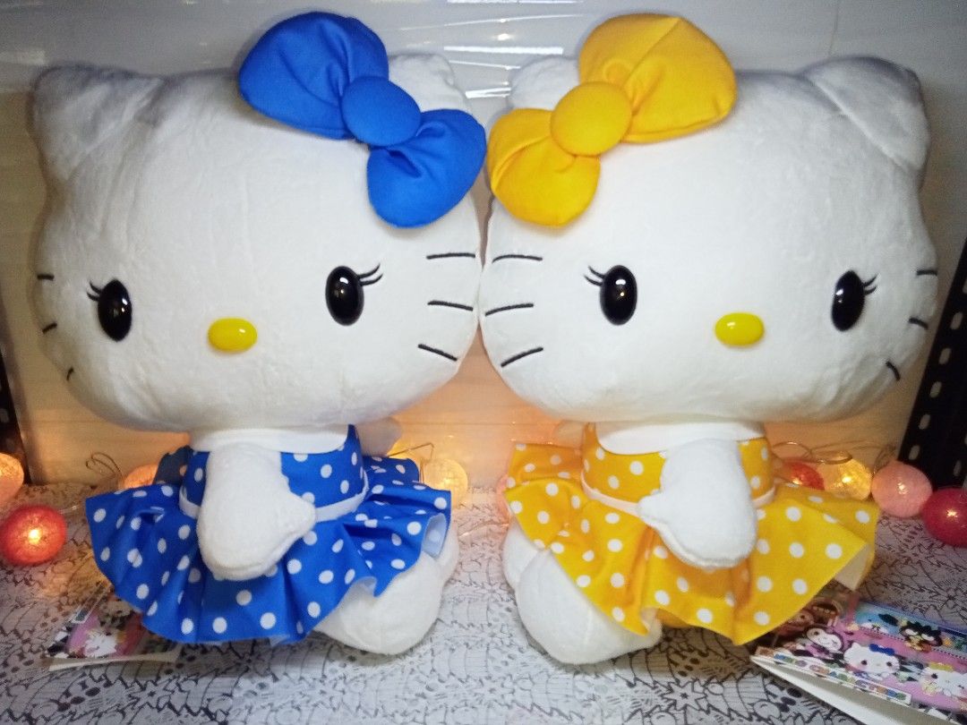 Hello kitty & MIMI sanrio plush toy on Carousell